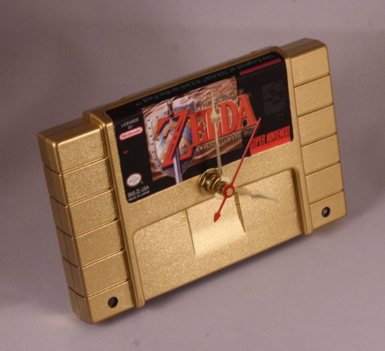 VINTAGE Super Nintendo Zelda (A Link To The Past) Cartridge Clock GOLD ...