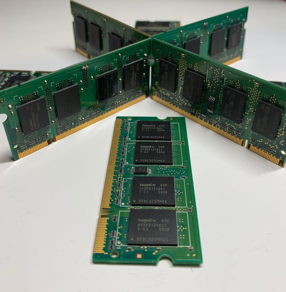 8 Sticks of laptop ram circuit boards for crafting! (Vintage ...