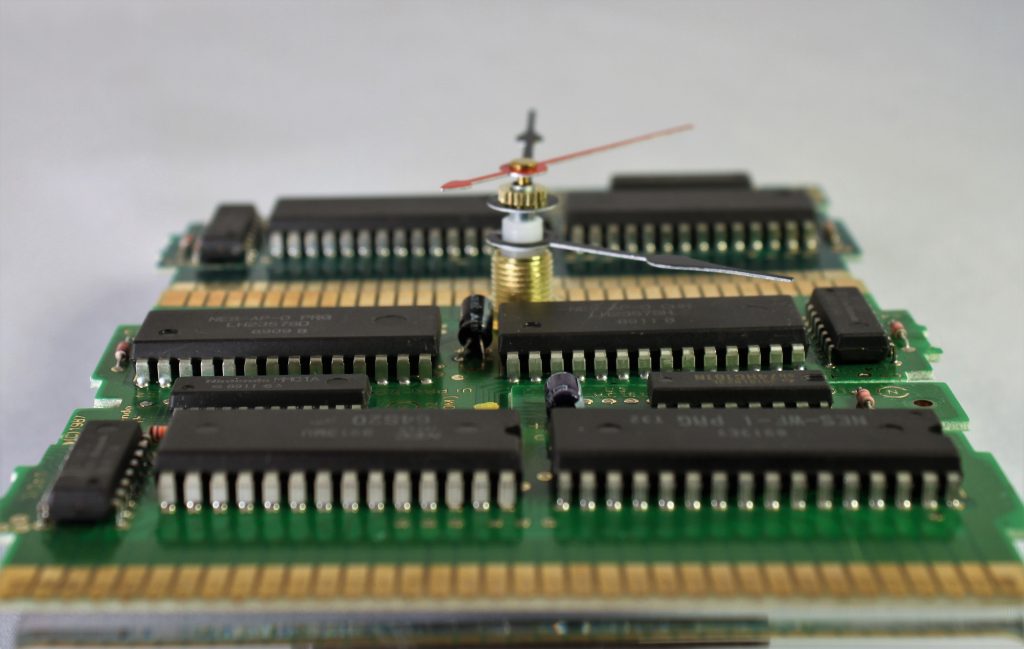 Vintage Nintendo (NES) Cartridge Circuit Board Clock – GeekGearStore