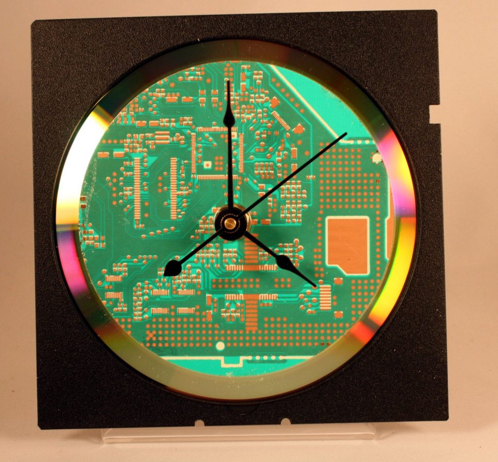 Computer Circuit Board Desk Clock (Bright Green) – GeekGearStore