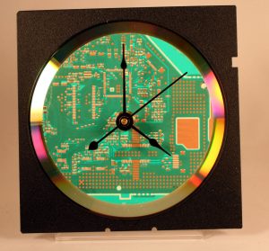 Computer Circuit Board Desk Clock (Bright Green) – GeekGearStore