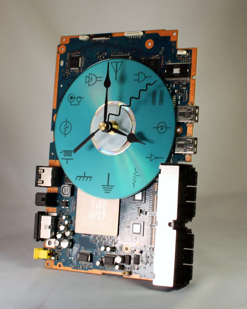Sony Play Station PS2 Motherboard Desk Clock – GeekGearStore
