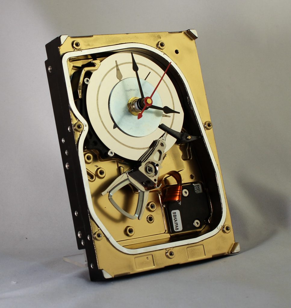 Golden Hard Drive Desk Clock – GeekGearStore
