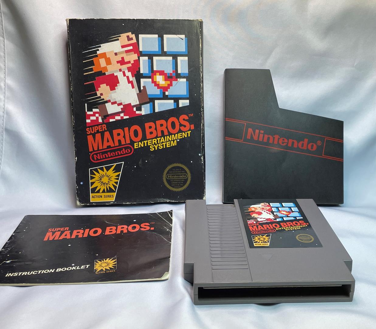 Super Mario Bros. Nintendo NES complete in box CIB – Hangtab 5 screw ...
