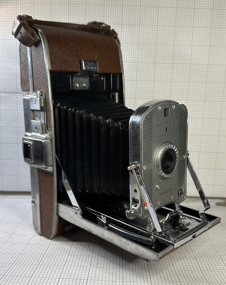 Vintage Polaroid Land Camera Model 95 w/ Wink Light, Light Meter, Case ...