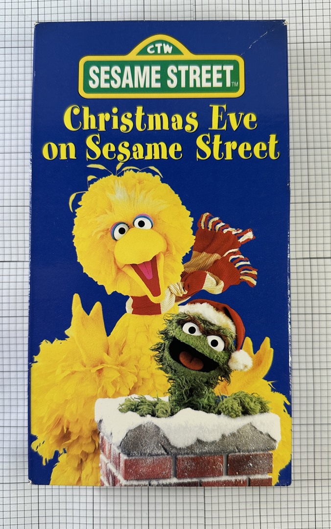 Sesame Street – Christmas Eve on Sesame Street (VHS, 1997) – GeekGearStore